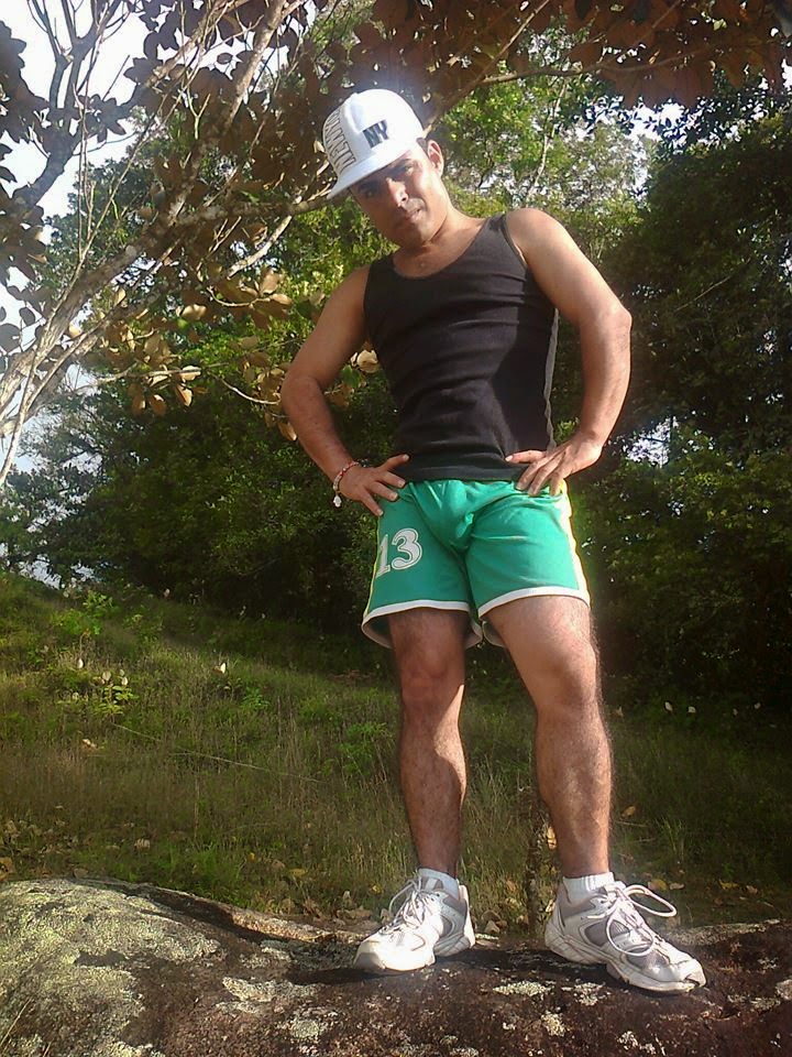 O melhor da Vida é Gozar: FOTOS - Caras gostosos com um volume na sunga