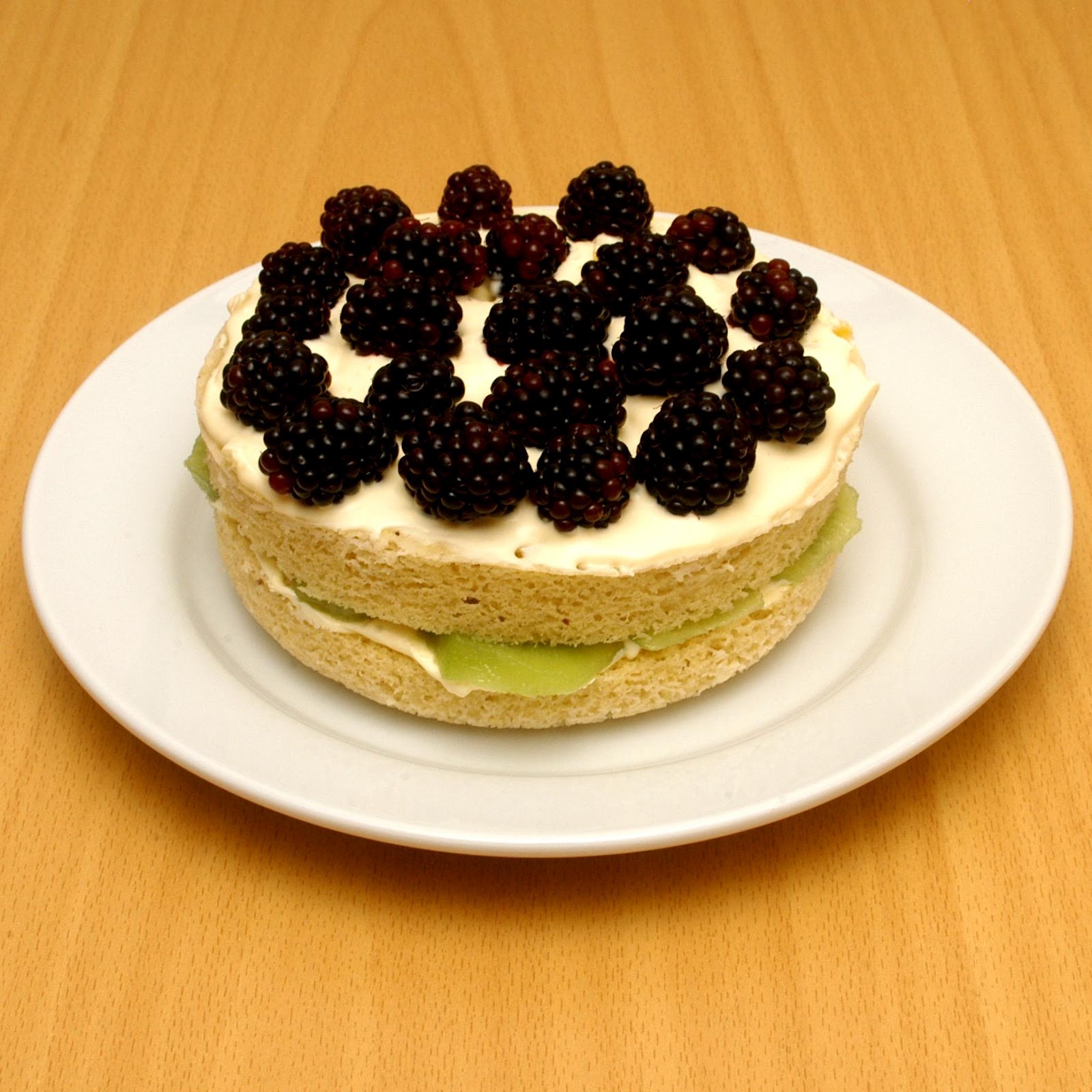 The Low Carb Diabetic: Lowcarb Kiwi fruit and Blackberry clotted cream ...