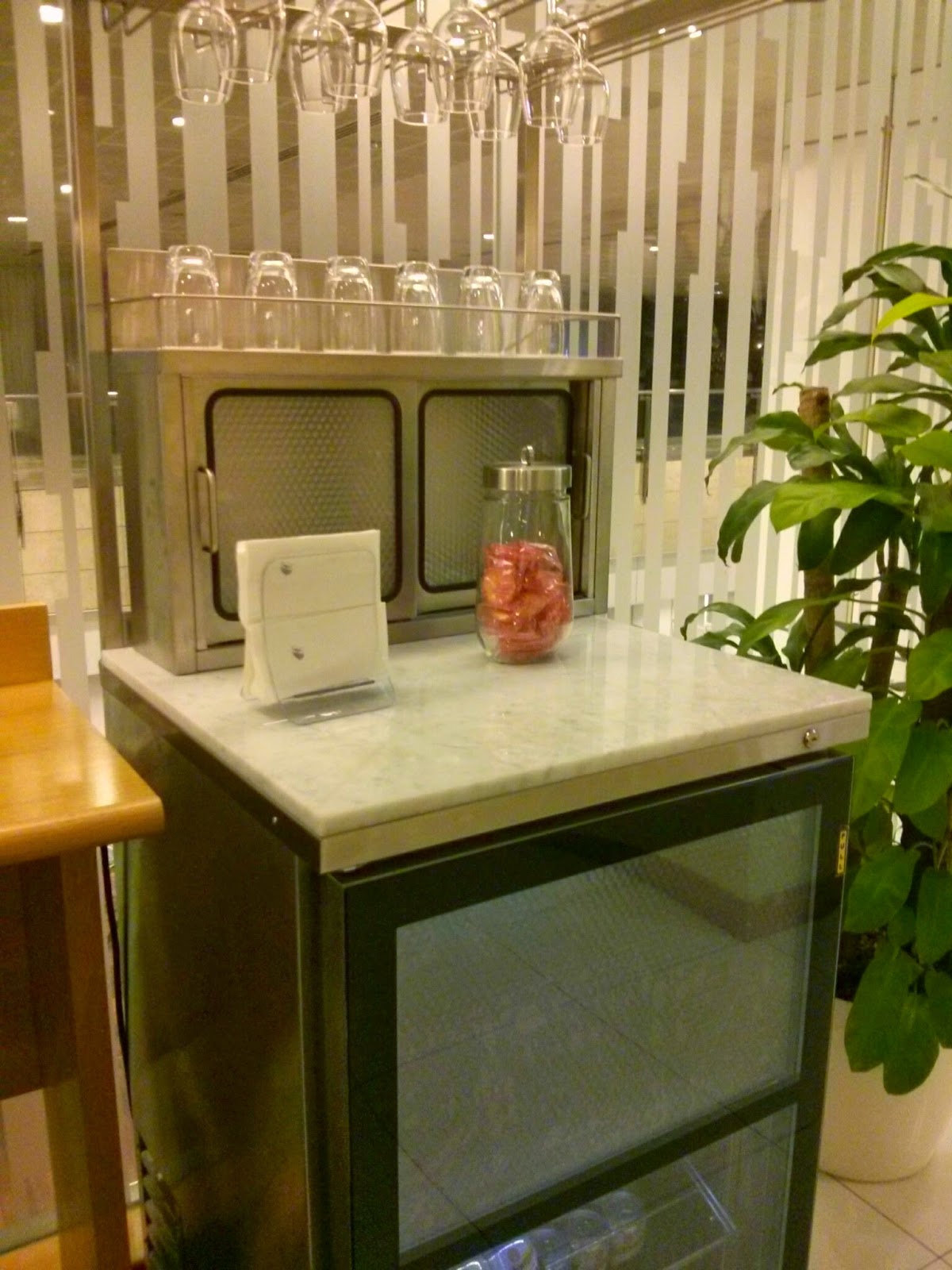 Let's fly with miles: Lounge Review: MH Golden Lounge Changi Airport ...