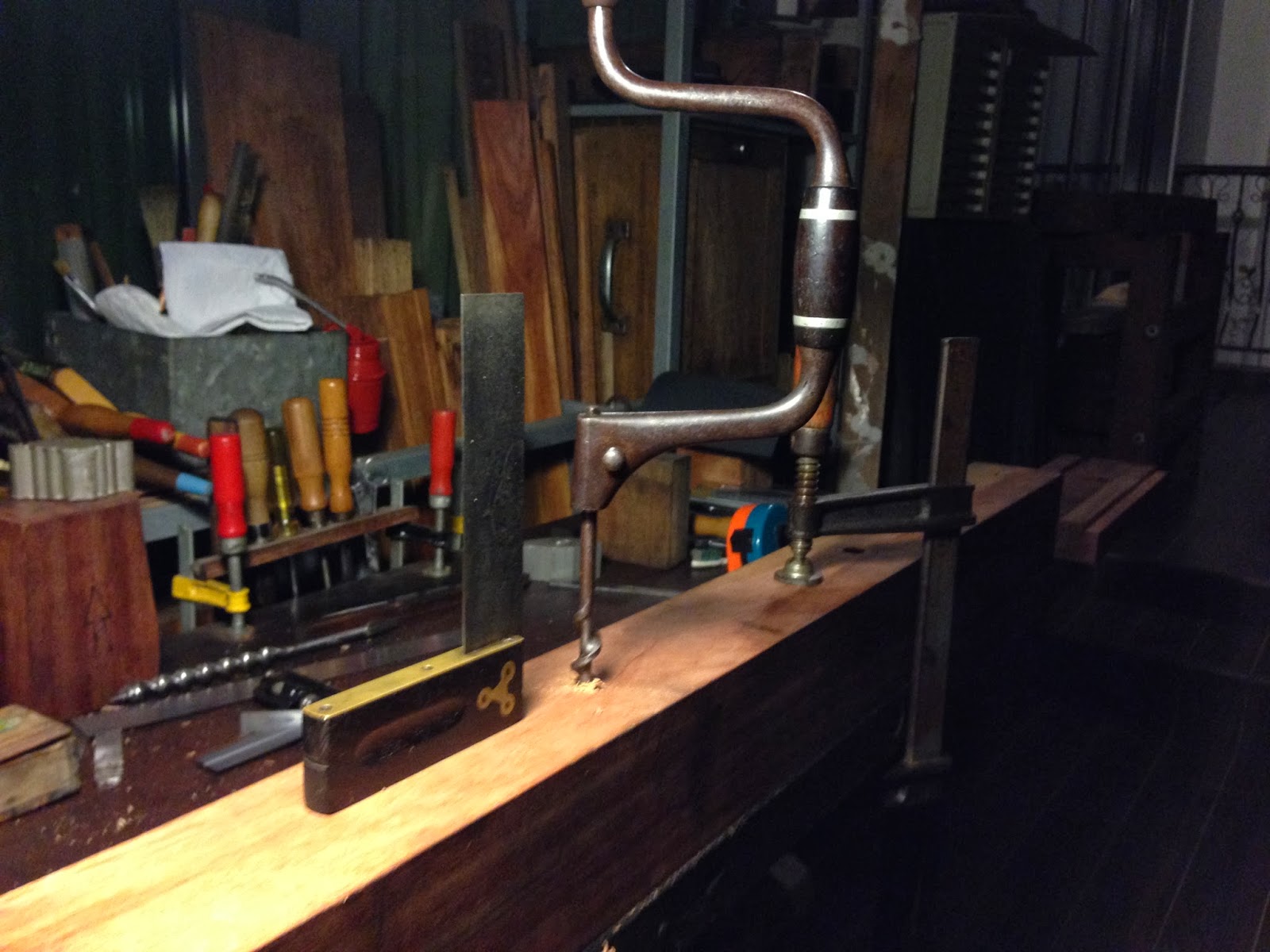 Making a Woodworking Bench - Making the bench top.