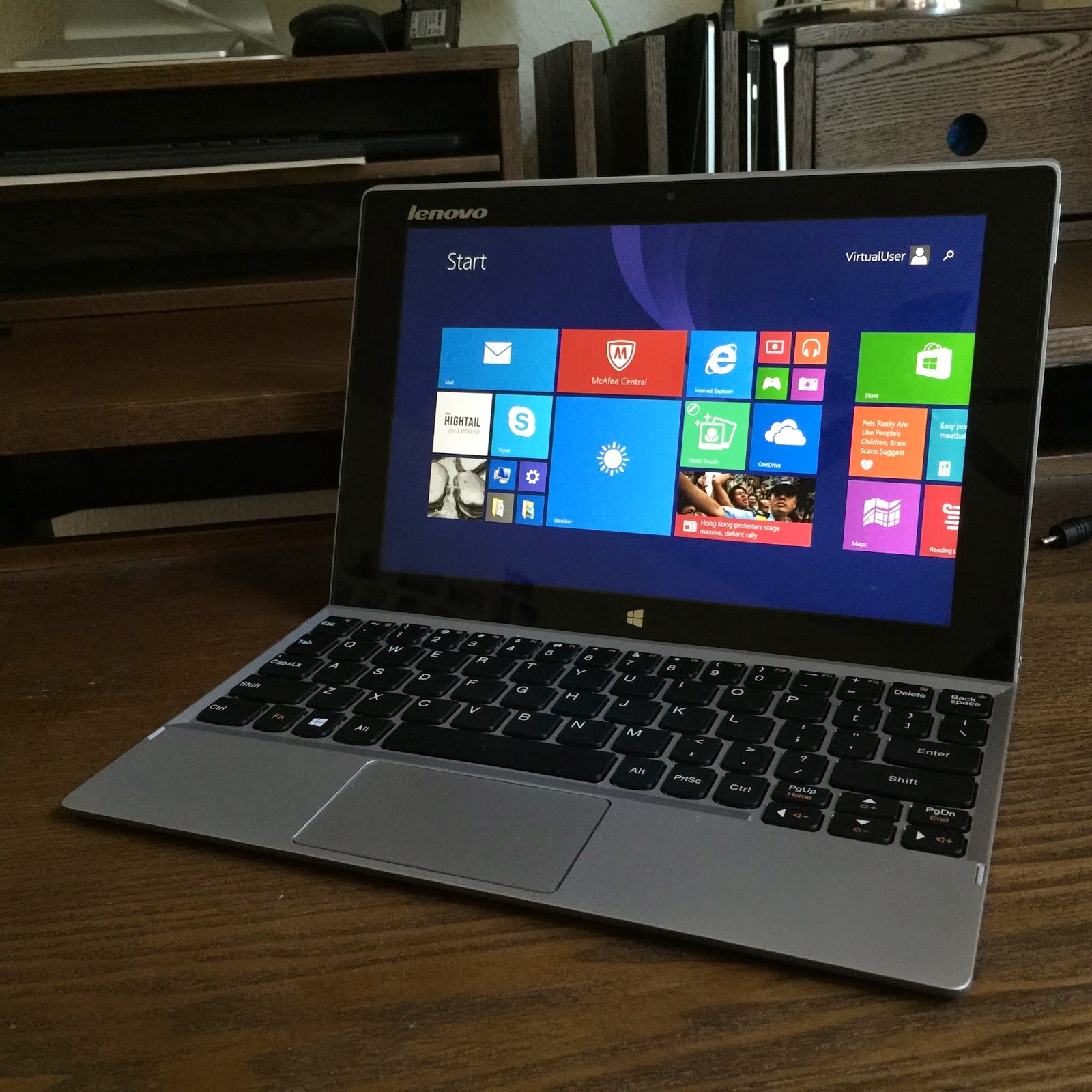 Fortysomething Geek: Lenovo Miix 2 10 inch 2-in-1 hybrid tablet ultrabook