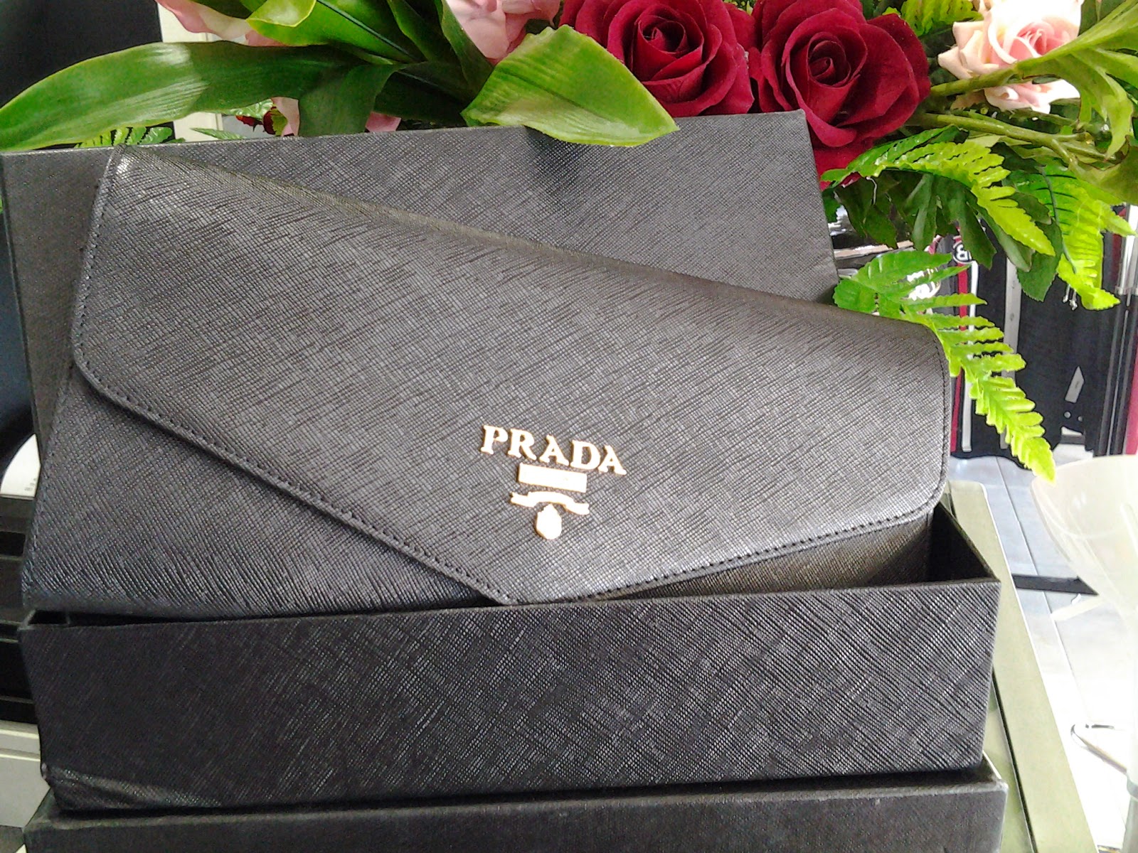 THREEPLE A BOUTIQUE: Hand Beg (PRADA)