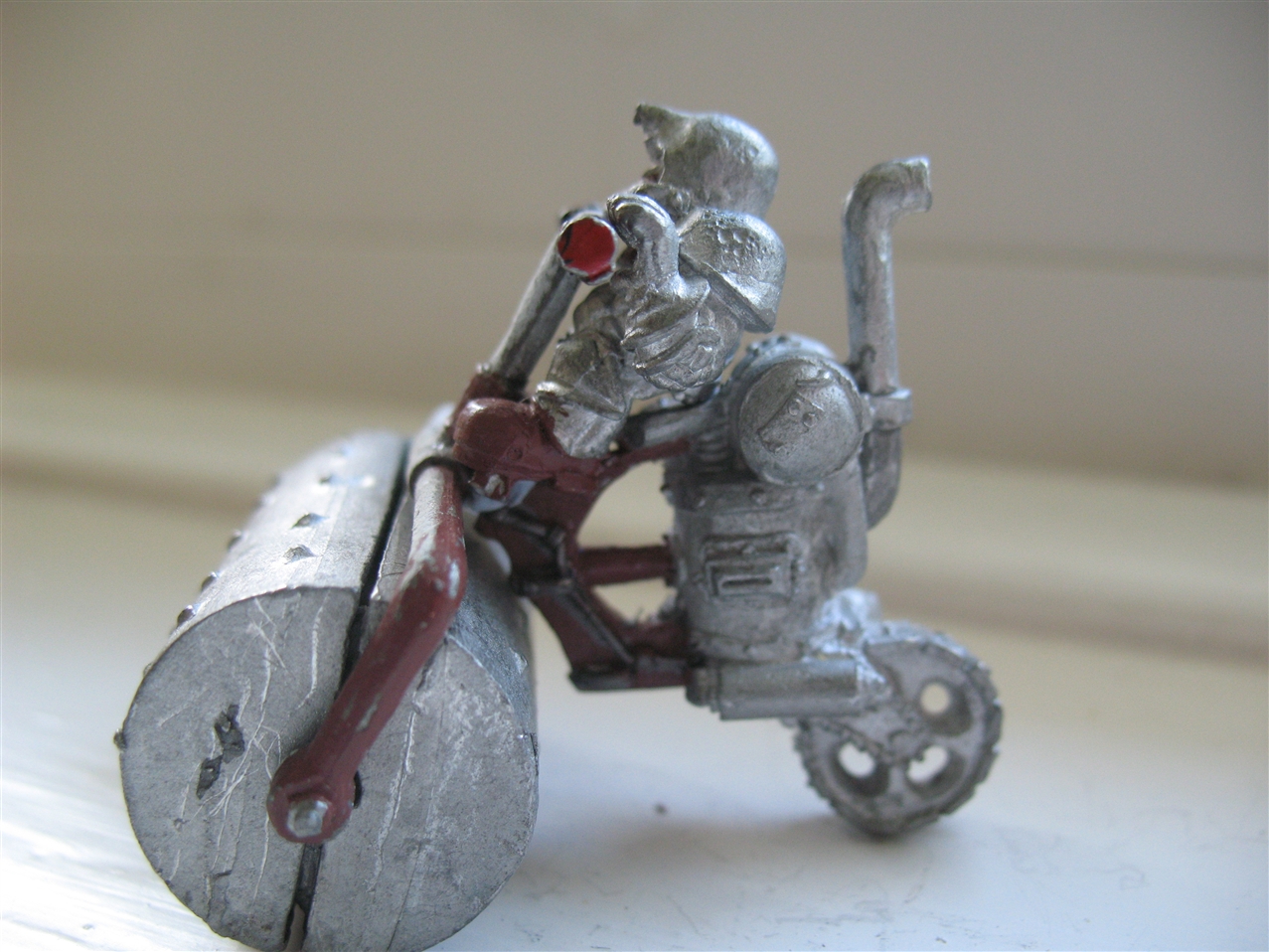 A home for my miniatures: Dwarf Death Roller (mk2)