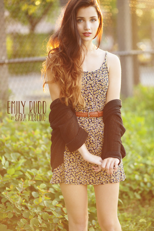 Calvin's Canadian Cave of Coolness: Model Mayem - Emily Rudd