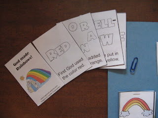Fumbling Through Homeschooling: Rainbow Lapbook - Making It
