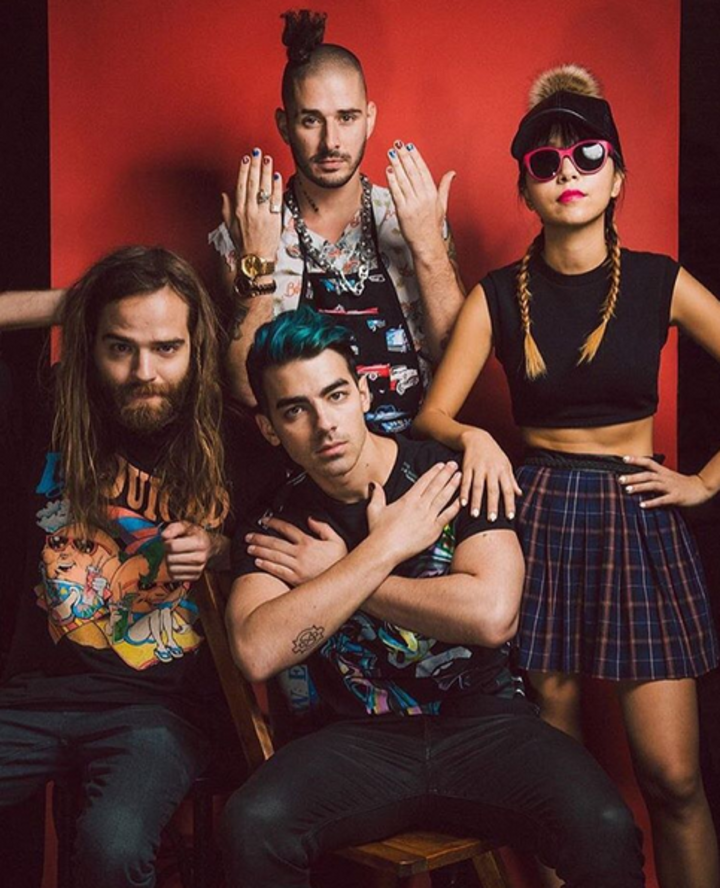 El Lavadero de las Muñecas: DNCE PRESENTA EL VIDEO MUSICAL DE 'TOOTHBRUSH'