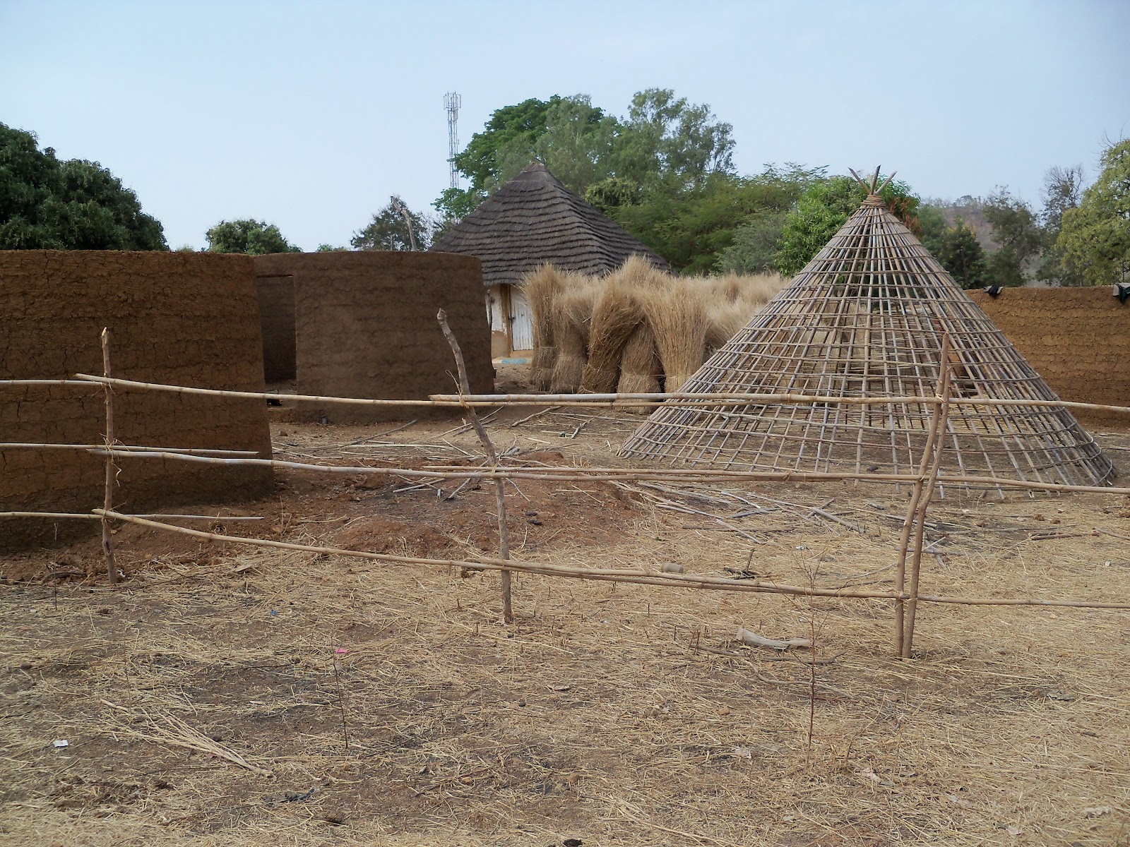 This Senegalese Life: This Old Hut