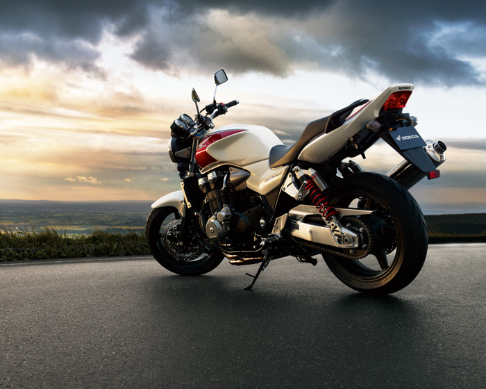 HONDA CB1300 (ACTION PHOTO) | Japan-style bikes