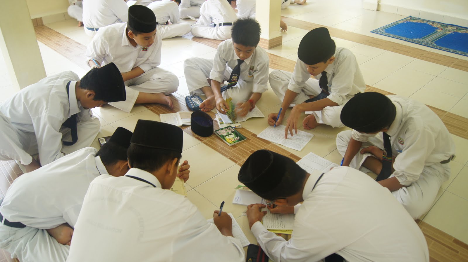 PUSAT SUMBER SAMT KUALA KUBU BHARU: KEM MEMBACA & JATI DIRI TINGKATAN 1&2