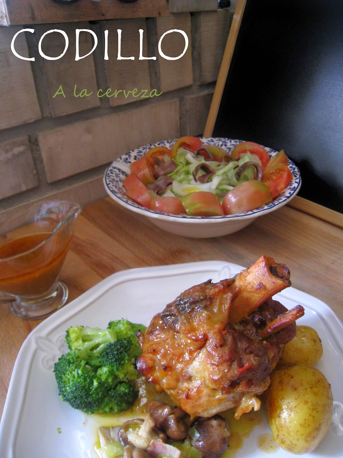 Y a la luna se le ve ve el ombligo...: Codillo a la Cerveza