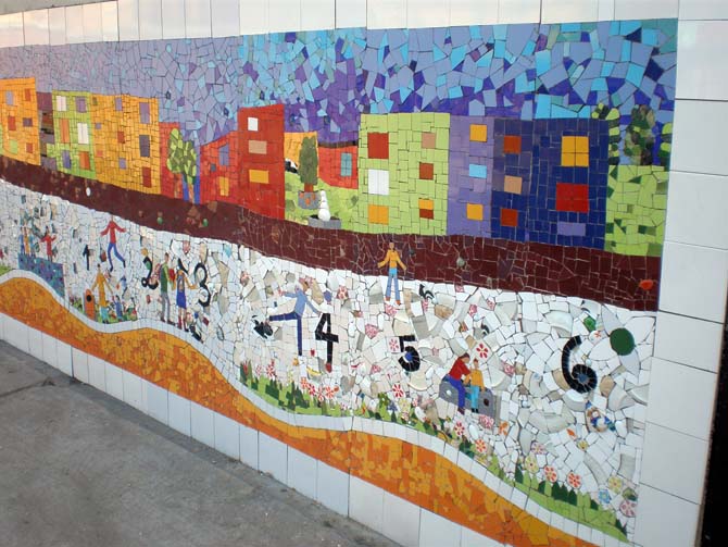 El Arte del Mosaico: Mural de Mosaico Colegio JLUA Quilicura