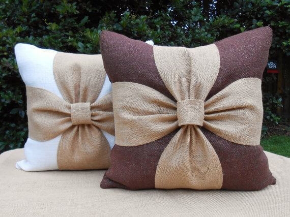 Tina's handicraft : 8 designs for decoration cushions