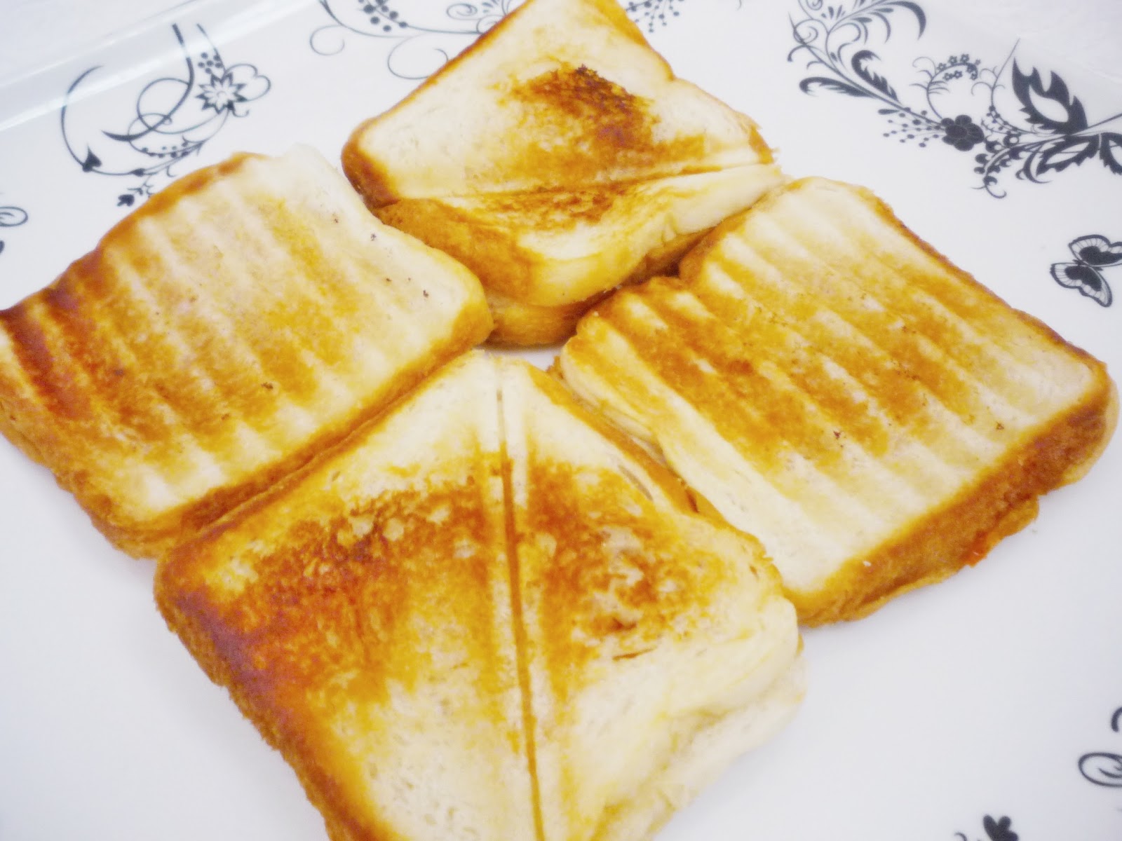 Simply...Delicious!!!: "Gravy Bread Toast"