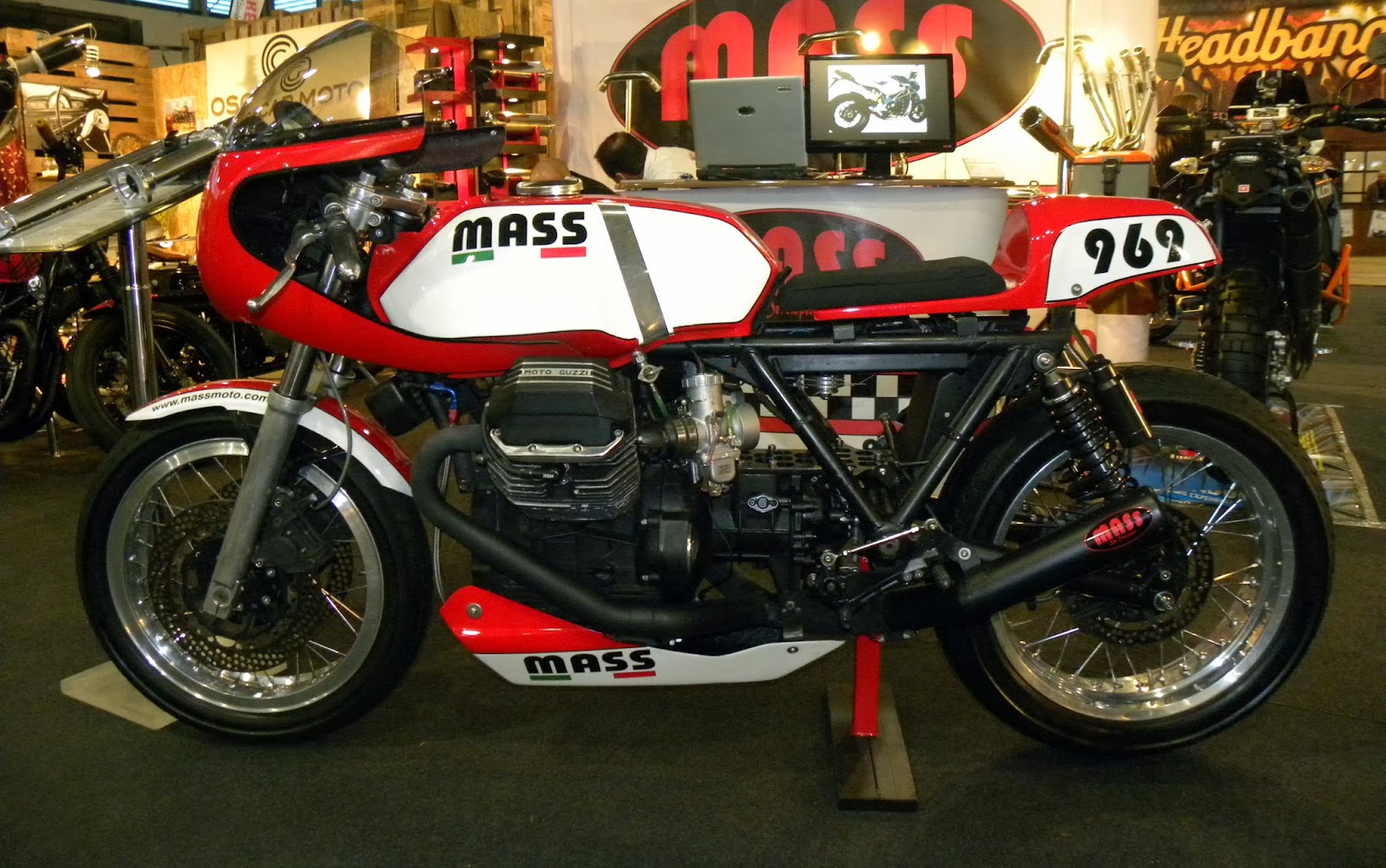 GUZZISTAS - Guzzi Race by Massmoto - Mundo Guzzi