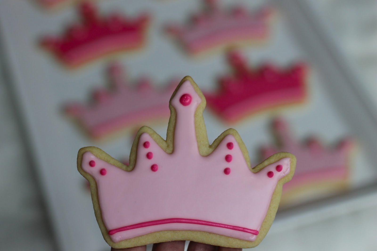 Sweets and Style Just Right: Tiara Cookies