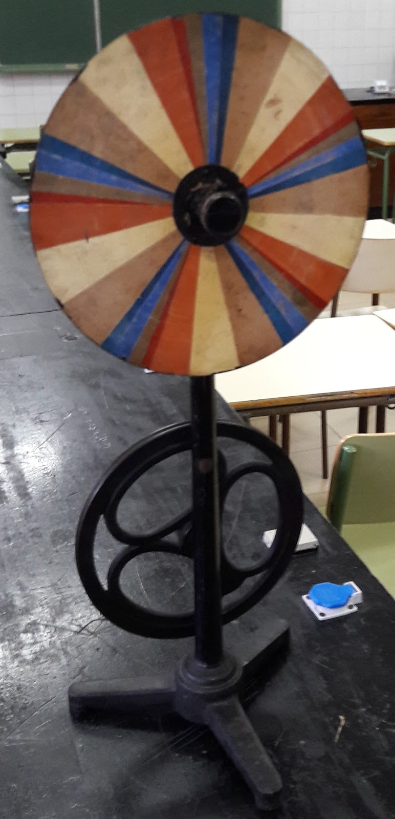 Patrimonio Científico (IES Goya): Disco de Newton