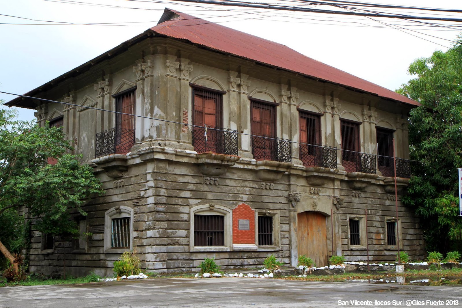 Explore.Dream.Discover: Exploring the Church of San Vicente - Ilocos Sur