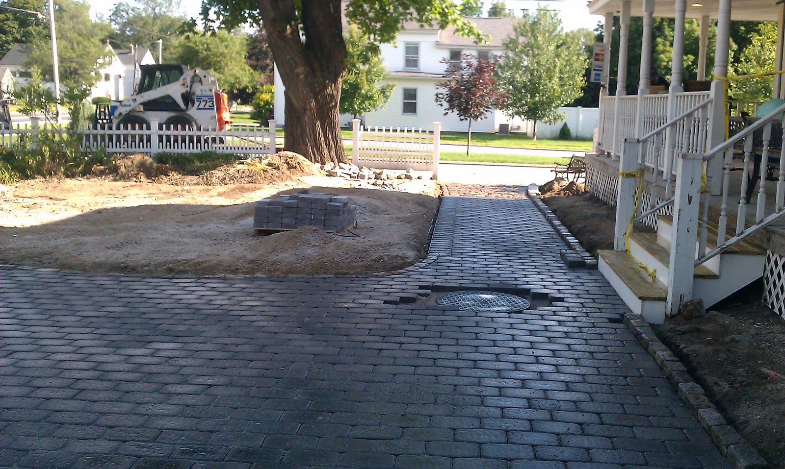 Infiniti Properties Creative Design & Construction: Pizza Post paver ...