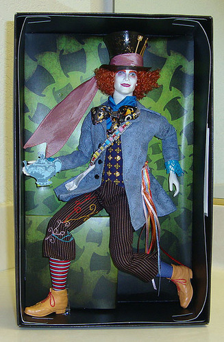BARBIE: Reviews of Barbie Tim Burton's Alice In Wonderland Mad Hatter Doll