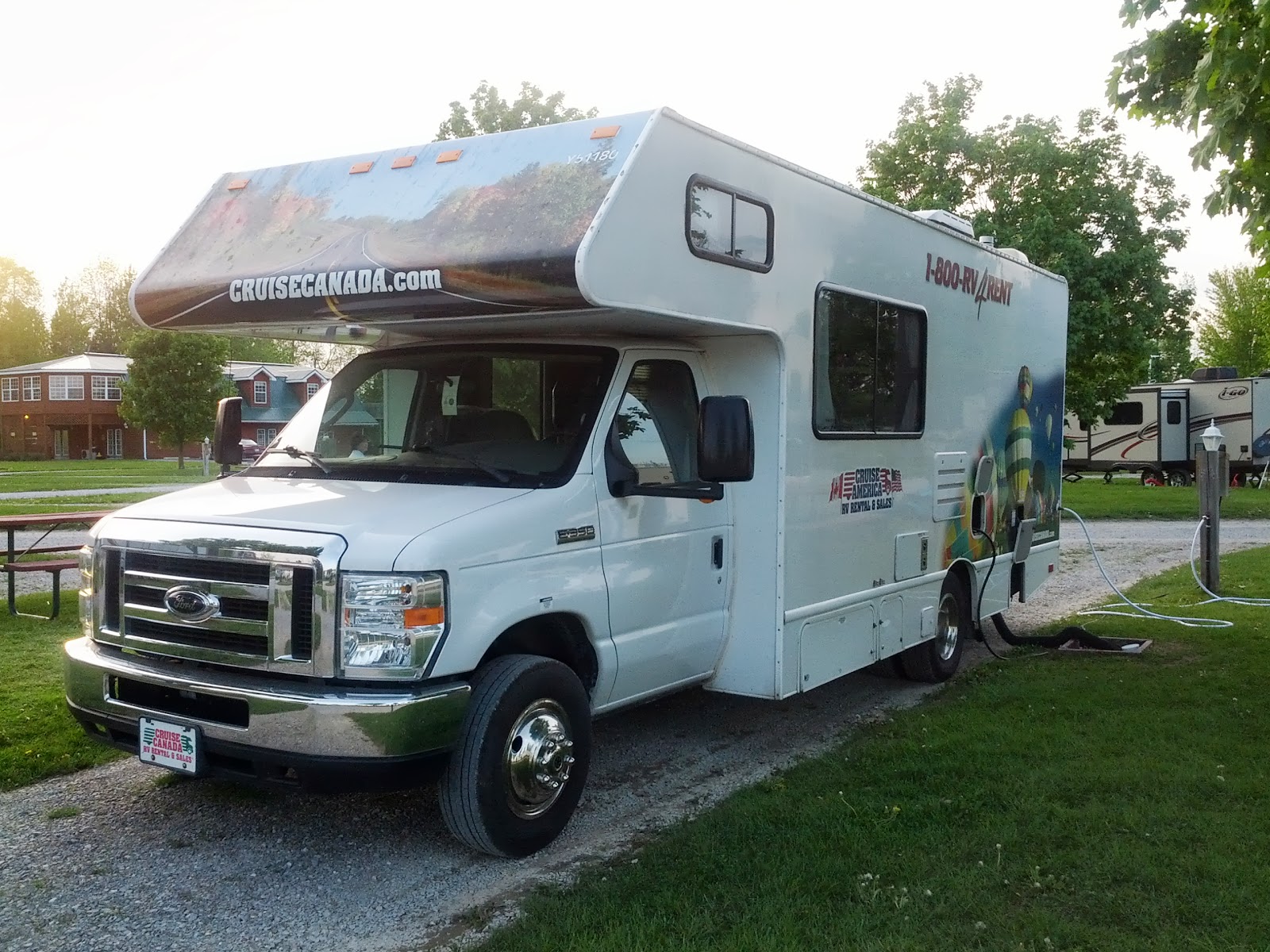 羽成飞: 开RV游布鲁斯半岛（Bruce Peninsula) 之七 - 还RV