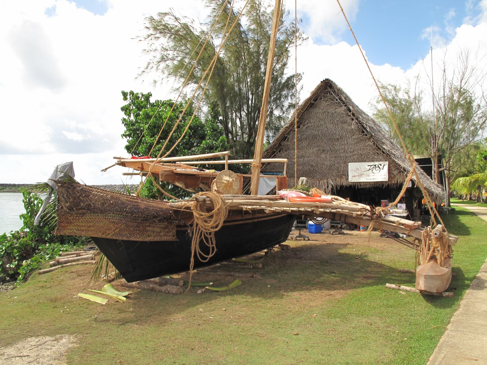 Cruising On SY Sooke: Carolinian Sailing Canoe Lien Polowat Arrives on Guam