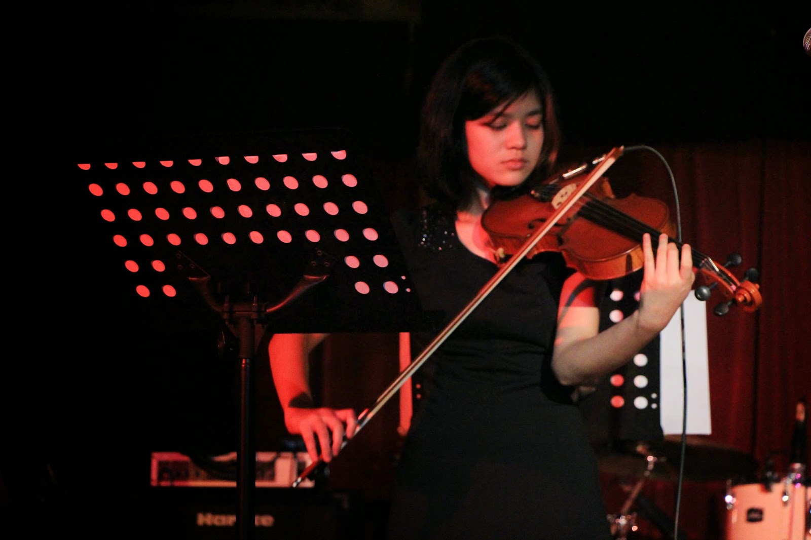 Discover : Photojournalism : 3 Types of photos: Establishing shots, Mid ...