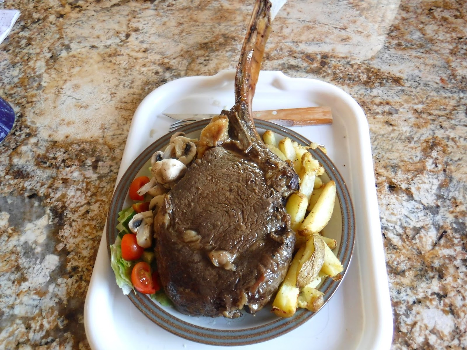 The Flee, Float & Foto: Evening on the Bank