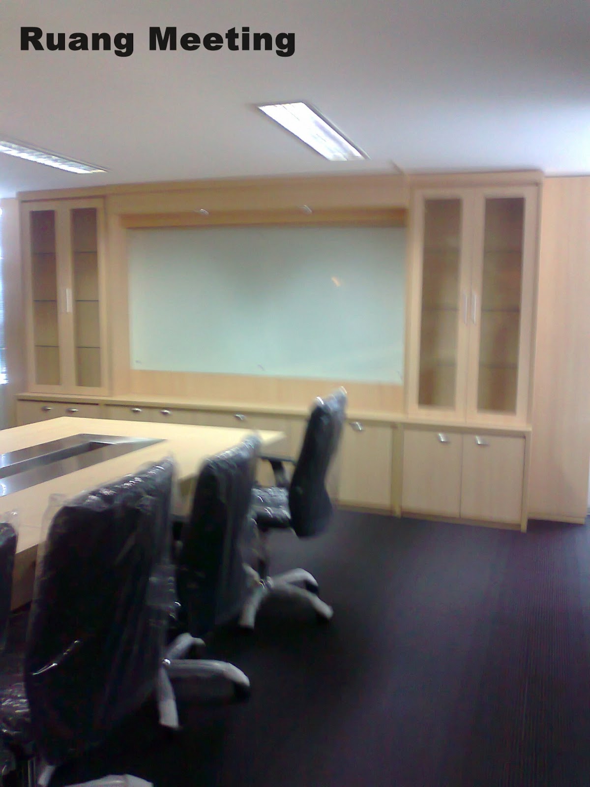 CV Karya Mandiri: Meja Meeting