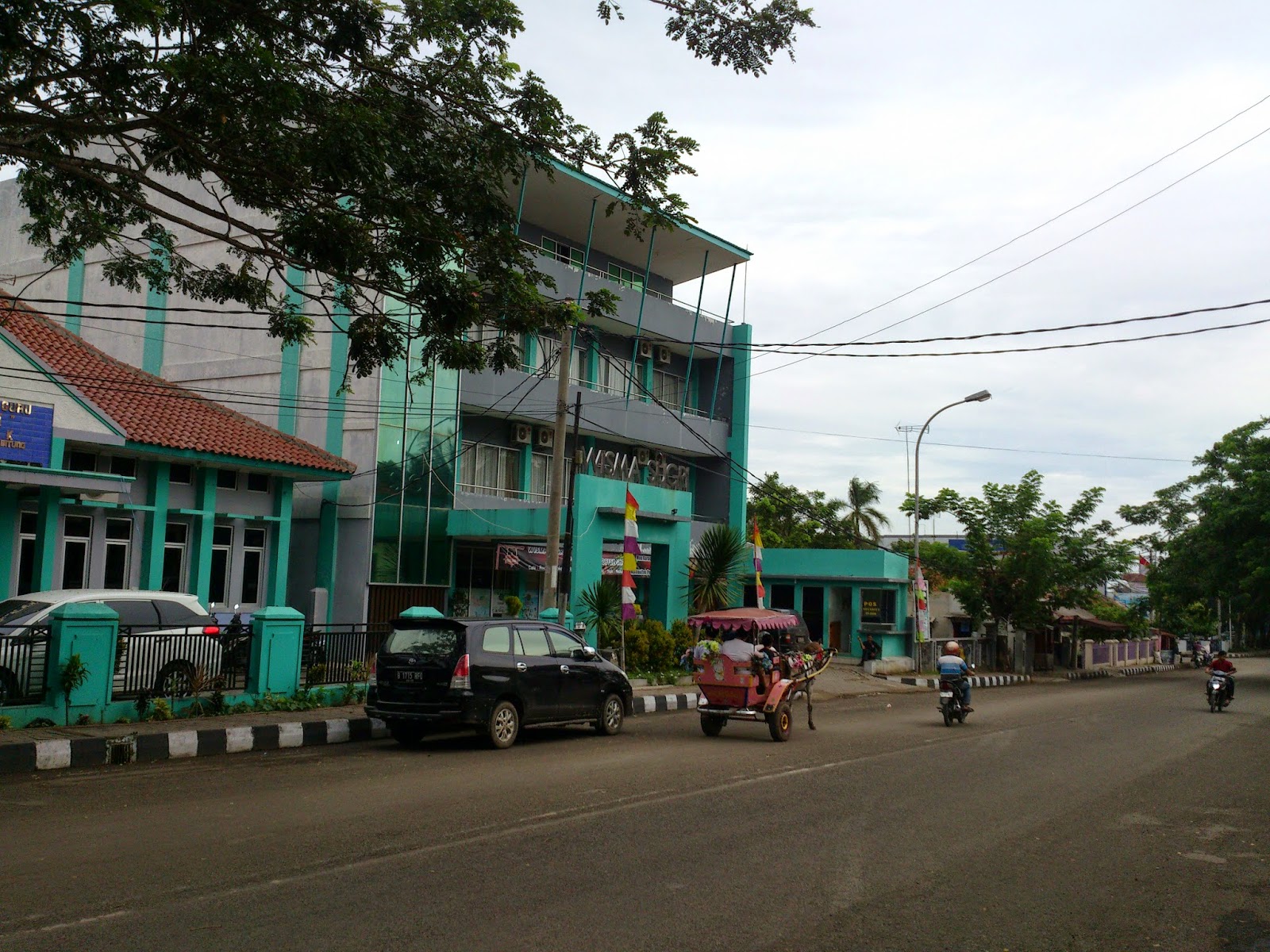 PLANET OMZERO: WISATA KOTA RANGKASBITUNG - Backpacking