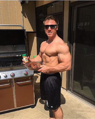 the beauty of male muscle: Kyle (2/3)