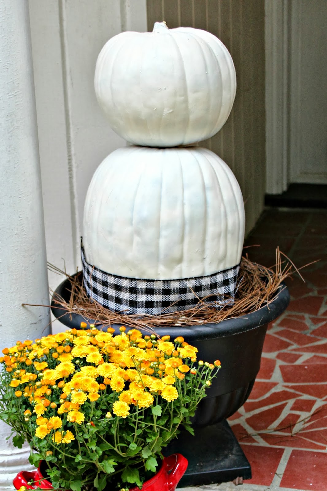Hello Fall! Front Porch + Pumpkin Topiaries - Southern State of Mind ...