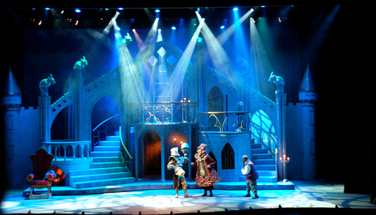 The Wolves Within: Style Approach: References to Native American Art ...