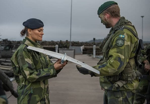 Crown Princess Victoria visited the 1st Marine Regiment in Berga