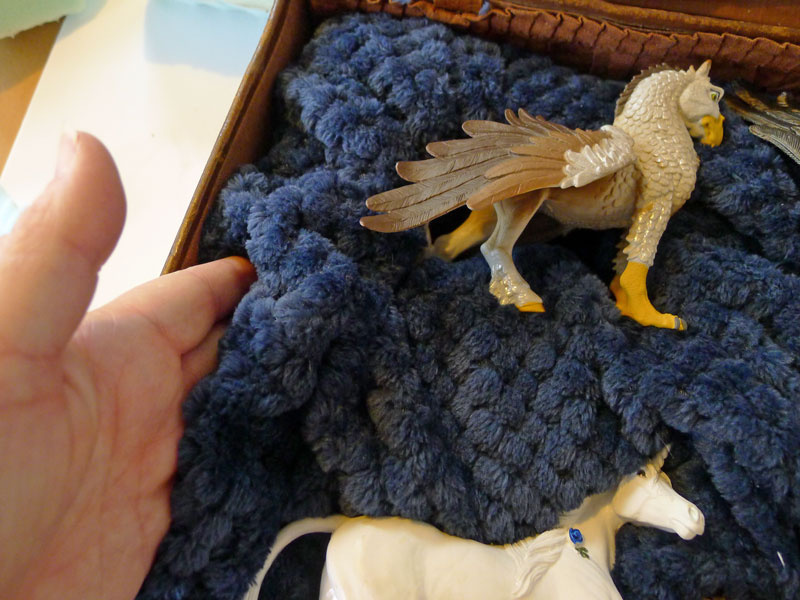Pieces by Polly: How to Make Newt Scamander's Magical Case