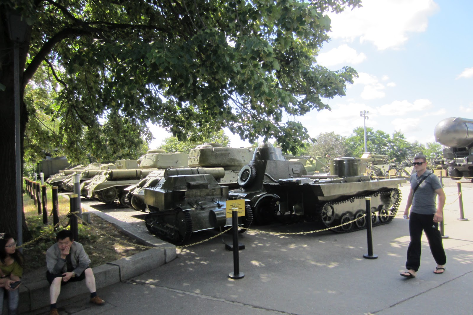 Maxi in Kiev: Rodina Matj (Mutter Heimat Statue - Kiew)