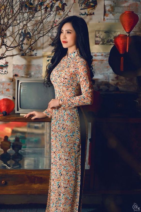 Top 20 Vietnamese Busty Girls Boobs In Traditional Dress Women Showoff Big Breasts In Hot