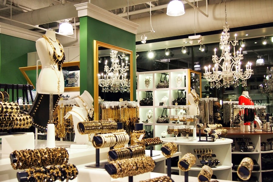 AikA's Love Closet: Charming Charlie Grand Opening Event!!!