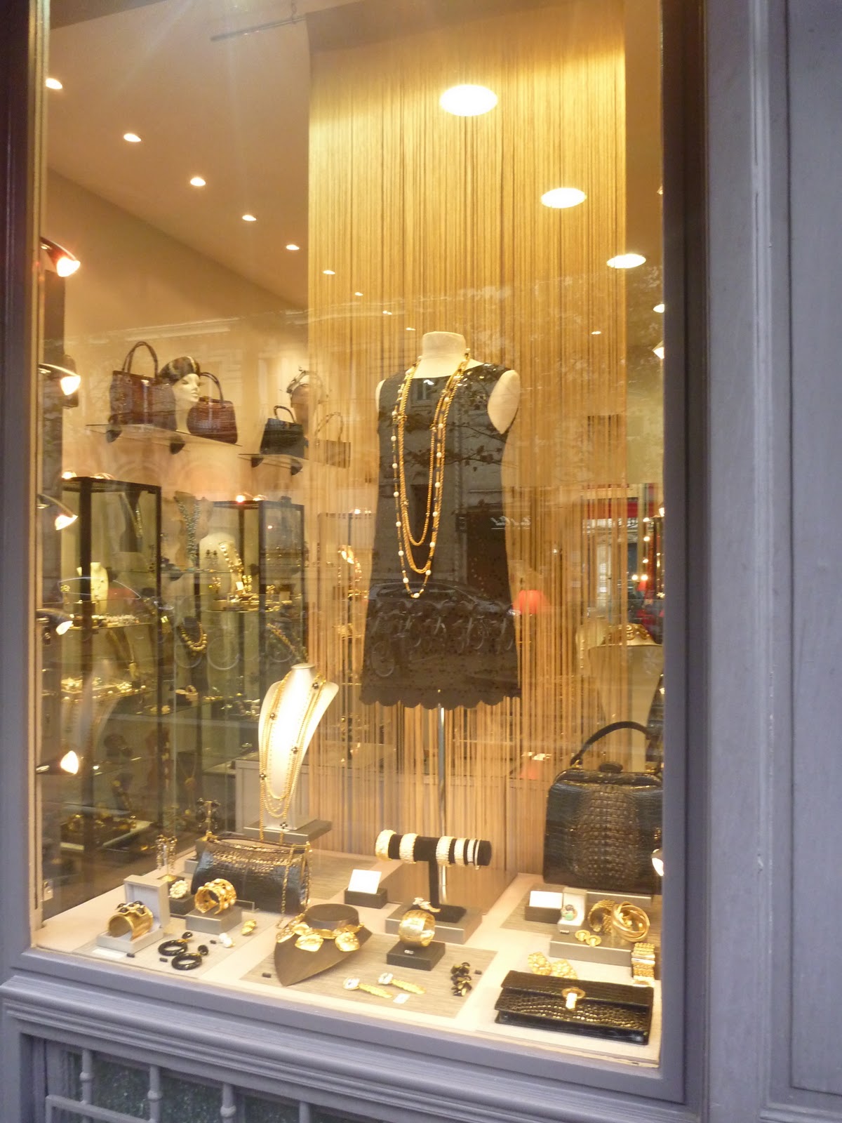Shine Sparkle Smile: L'Ibis Rouge: Fabulous Vintage Couture in Paris