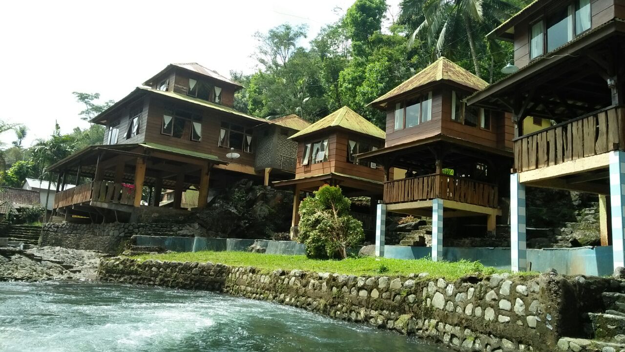 LOVE PURWOKERTO: Villa Curug Bayan, Ketenger, Baturraden
