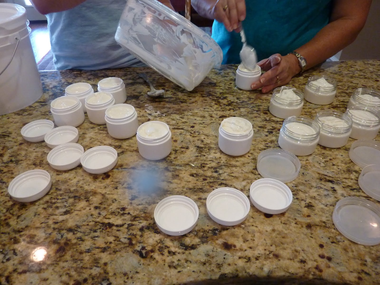 Creative Hospitality: How to Make Homemade Body Lotion