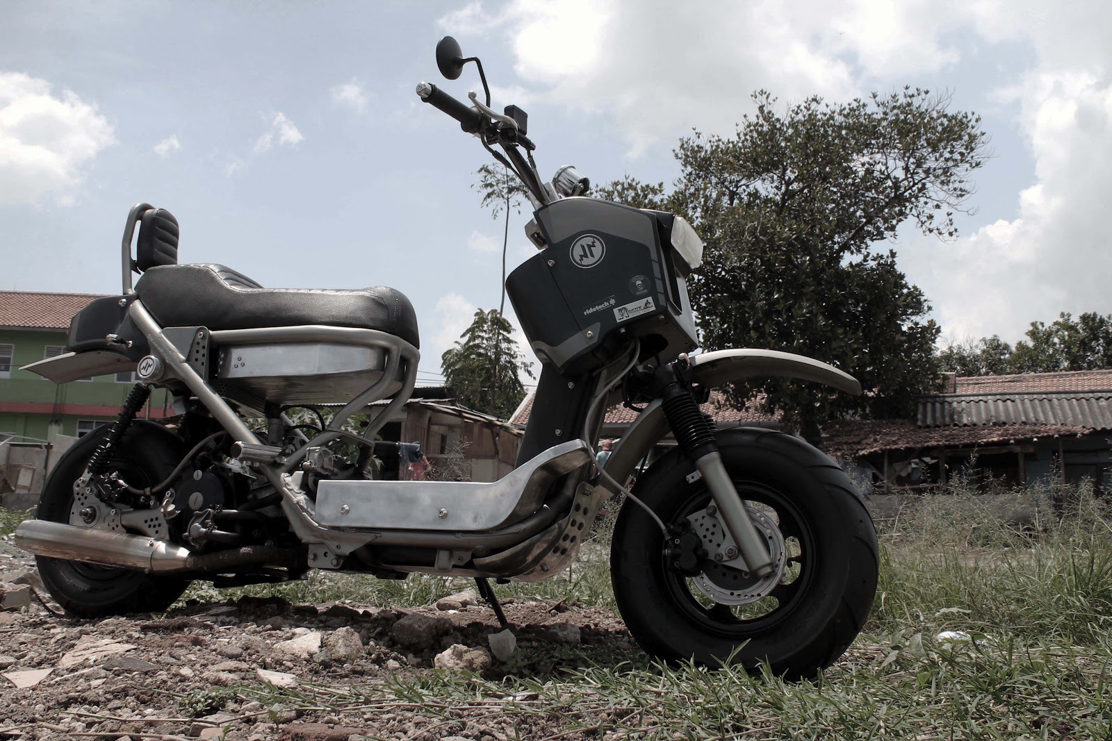 STRANGER BLOG: KUNG PAW 2001 KYMCO DINK 150 FROM HAJARBROXX