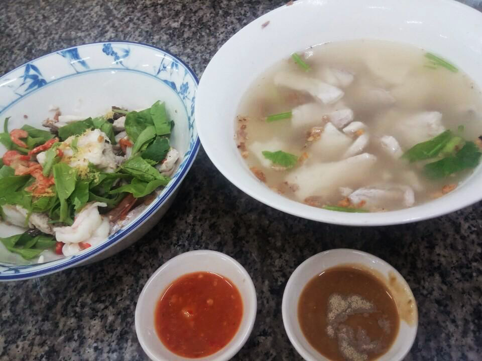 慢遊泰國 | : Khao Tom Pla Gimbo ข้าวต้มปลากิมโป้