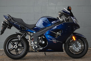 Fast Bikes Online: Triumph Bike Sprint ST 1050