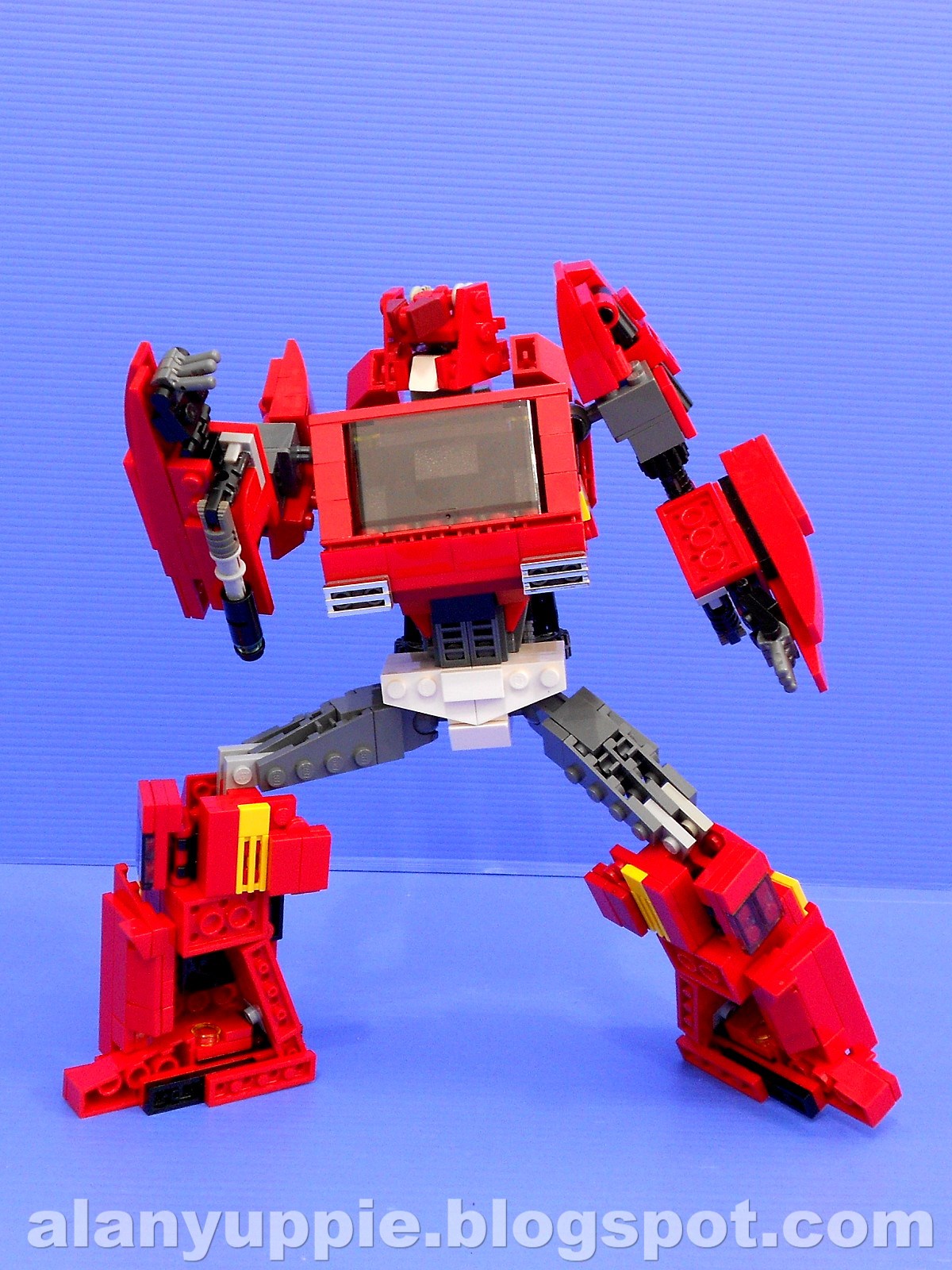 Alanyuppie's LEGO Transformers: LEGO Ironhide and Ratchet Part 2 - Bot ...