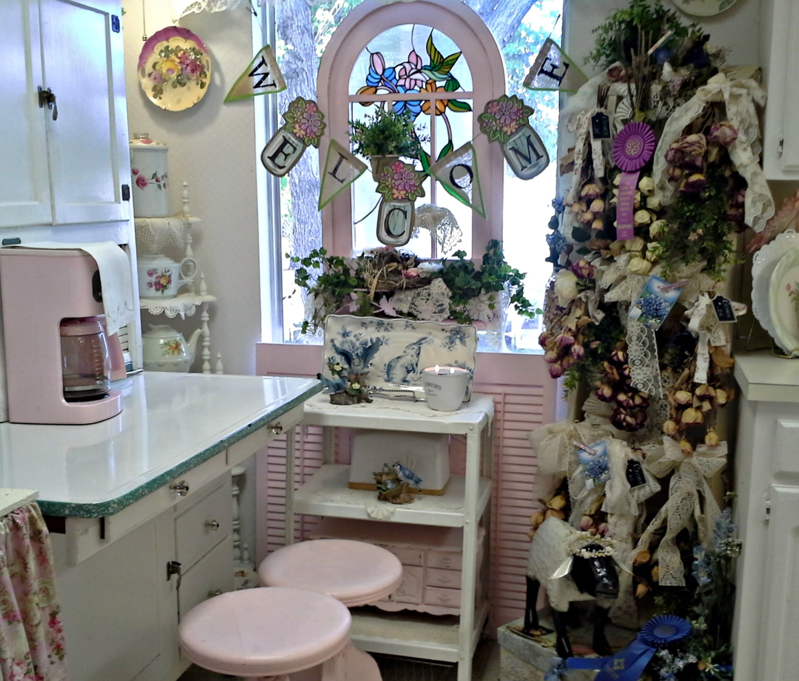 Penny's Vintage Home: Decorating with Vintage State Fair Ribbons