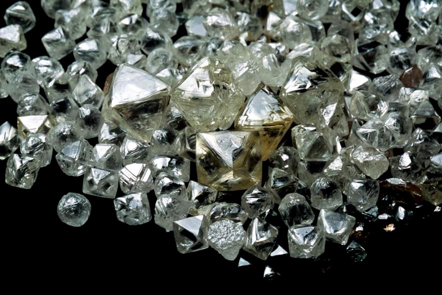 Weird Form of Carbon Acts as "Reversible" Diamond—A First | Geology In