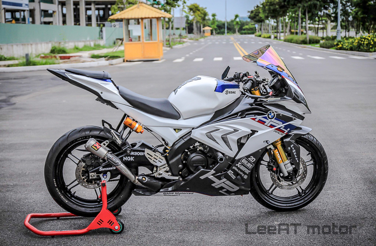 Modifikasi Yamaha R15 V2 Custom Ala BMW S1000RR Hp 4 | Otofery