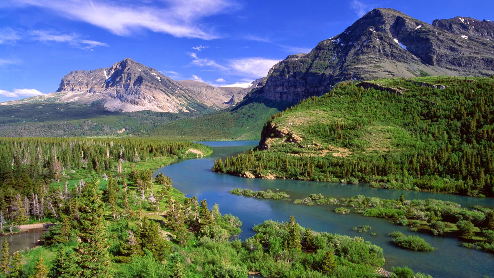 Rivier in berglandschap | HD Wallpapers