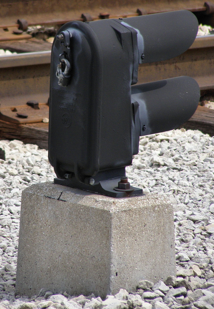The Position Light: Better Know a Signaling System - METRA