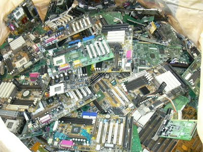 Recycle gold from old computer parts